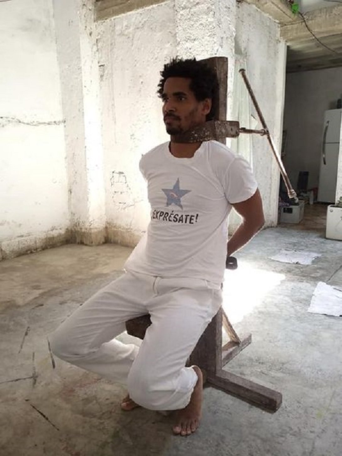 Detenido el artista Otero Alcántara por realizar el performance