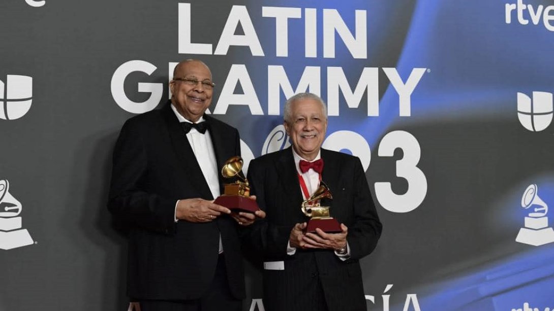 Amnesia selectiva: cuatro cubanos son premiados en los Grammy Latinos 2023, pero el Granma solo ...