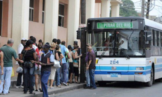 Triciclos eléctricos en Cuba: así pretenden solucionar la crisis del ...